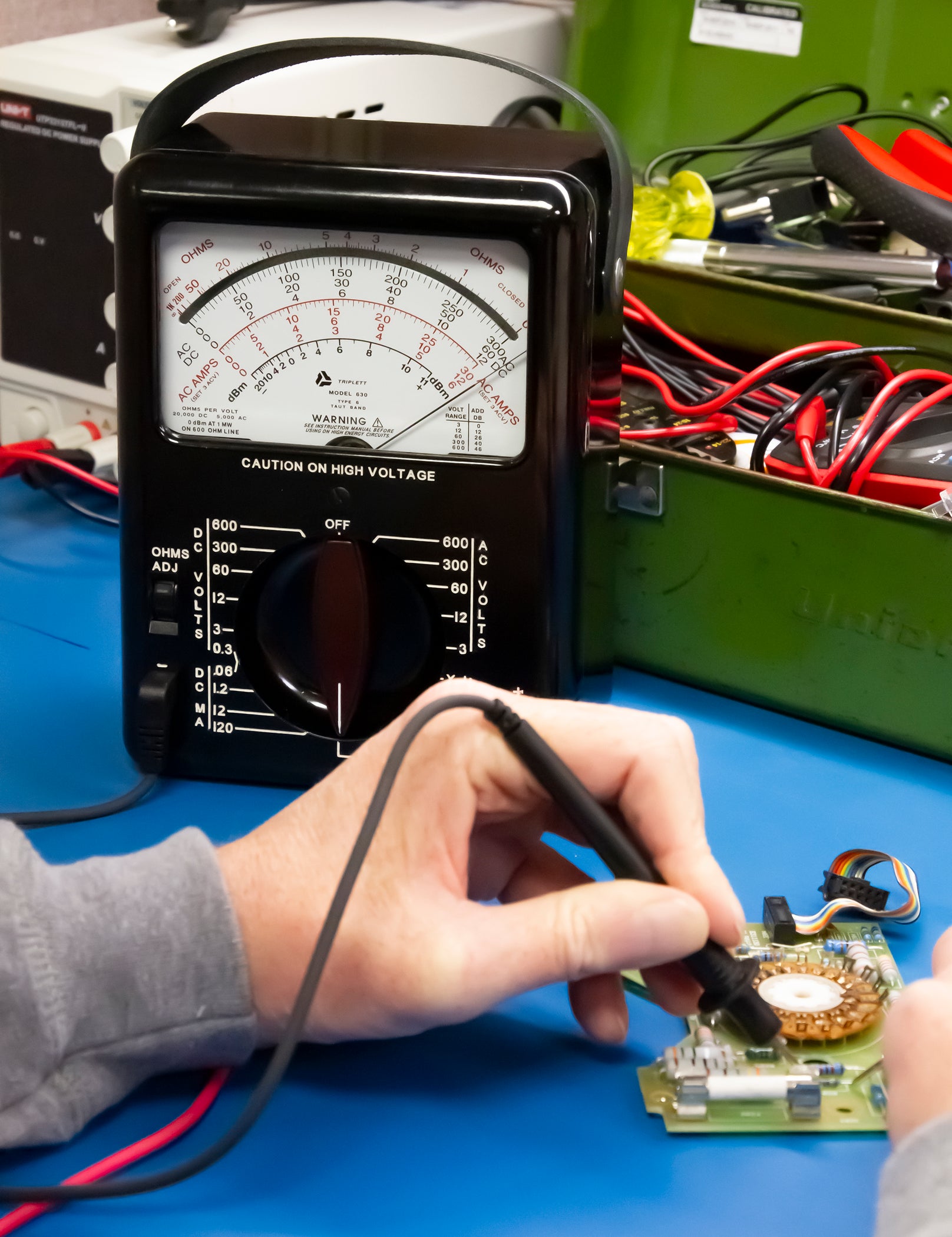 Model 630 Analog Multimeter with Chemical Resistant Glass Meter Window ...